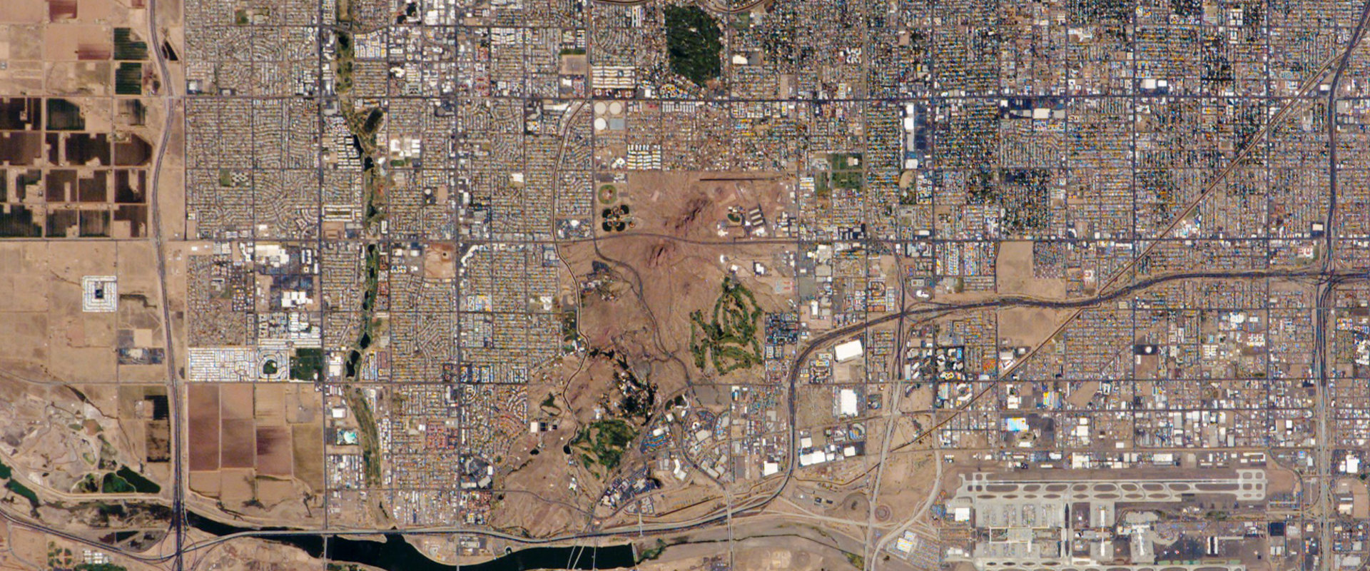 Where is Phoenix, Arizona Located on the Map?